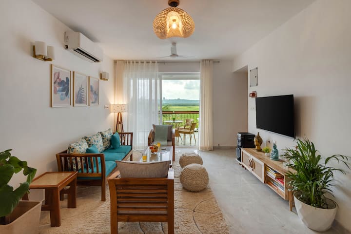 Peacefully Divine- 2br Apartment In Candolim - Goa
