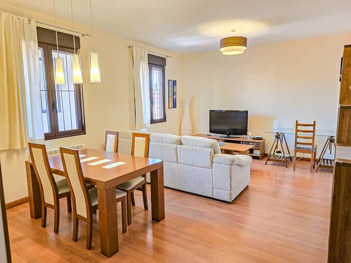 Penthouse In Historic District · Aircon, Elevator - Alcalá de Henares