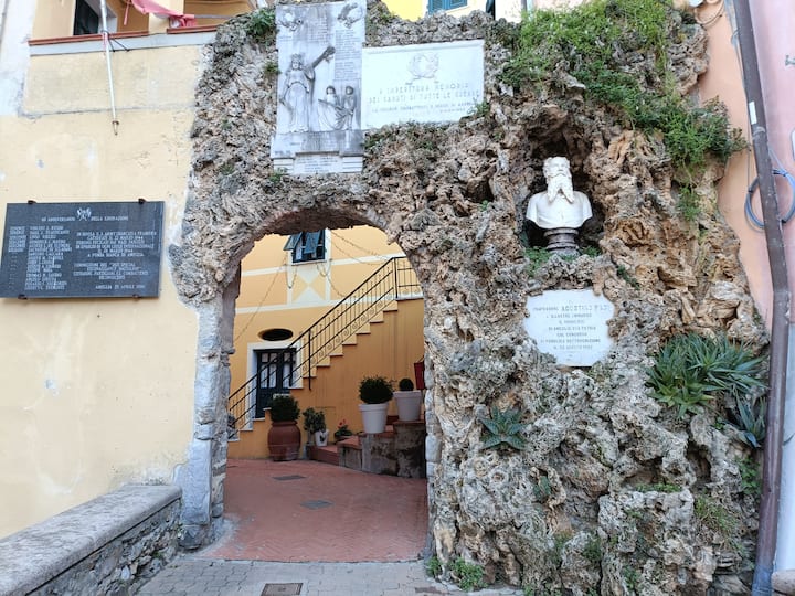 La Corsara | La Casa Nella Roccia - Ameglia
