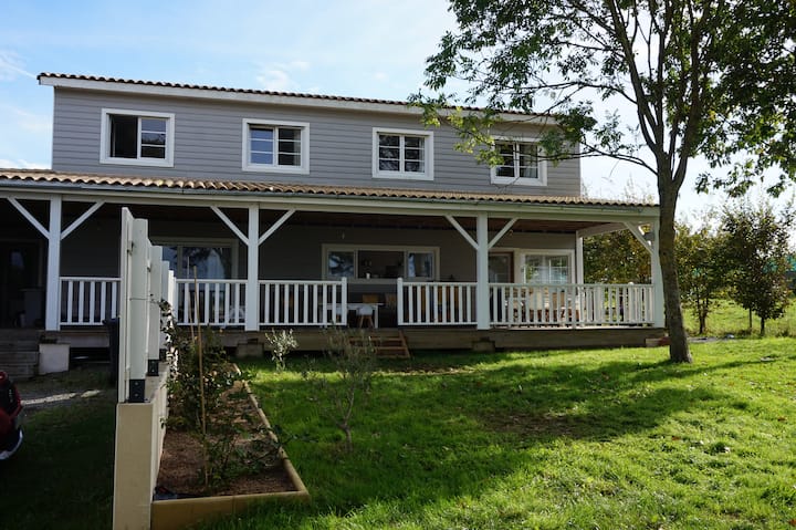 Grande Maison Pour Réunions Familiales Ou Amicales - Vendée