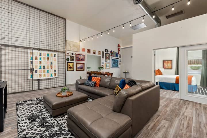 The Gallery: Artistic Retreat Central Tucson Epic - Tucson, AZ