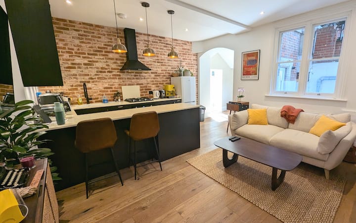 Bright Dalston & London Fields Apartment - Leyton
