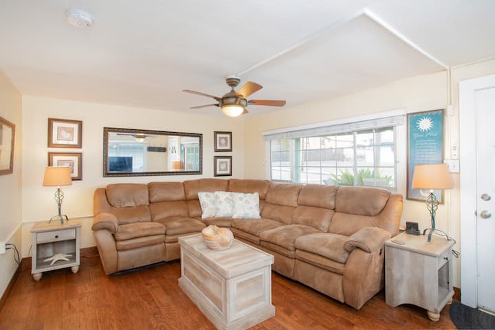 Single Level Downtown Pismo House With Fire Pit - Pismo Beach, CA