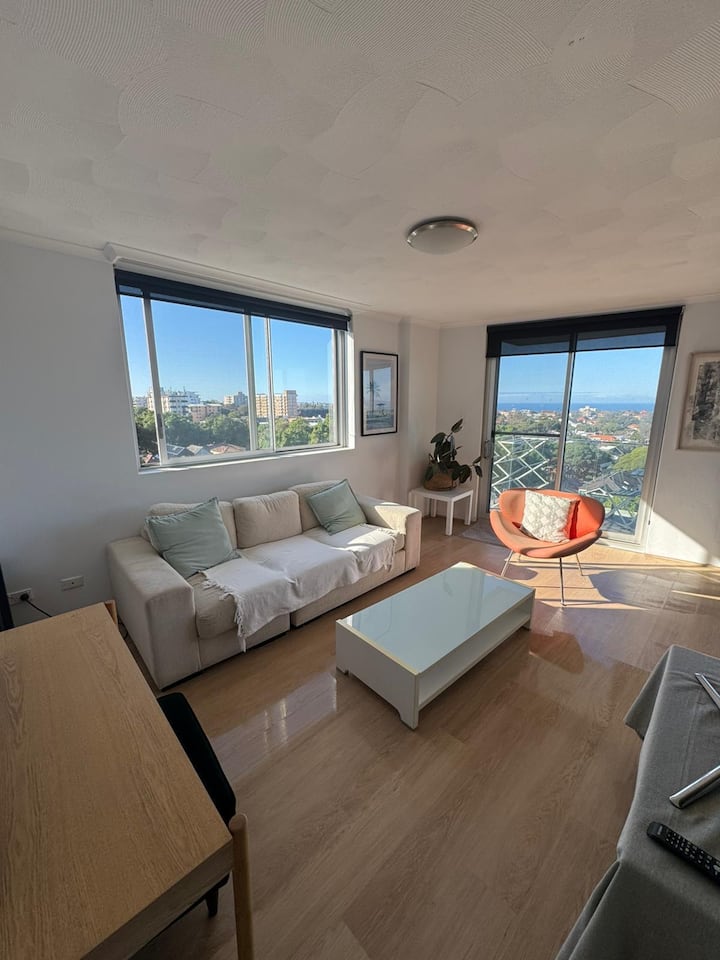 Chic Coastal Haven In Bondi - Randwick