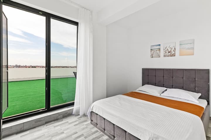 Azure Bliss Terrace Apartments - Năvodari