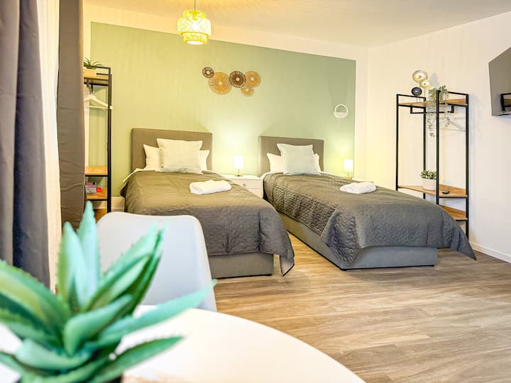Immostay Room - Parking & Wifi, Modern, 4k Tv - Achim