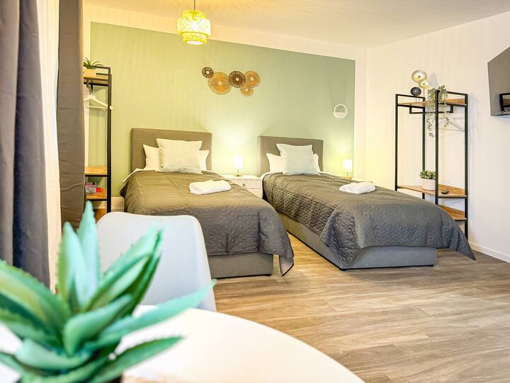 Immostay Room - Parking & Wifi, Modern, 4k Tv - Achim