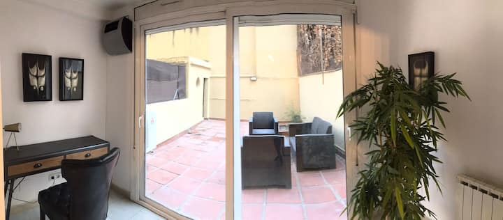 Apartamento Con Terraza En Bcn - Barcelona