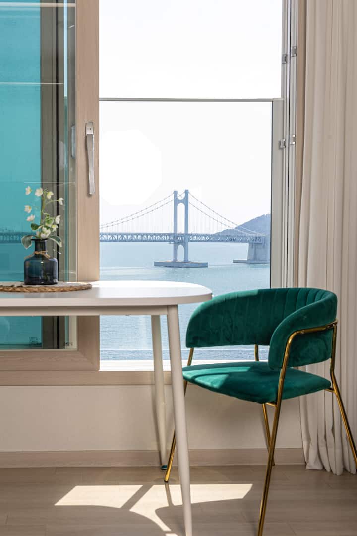 #광안대교 전체가 제일 가깝게 보이는 환상적인 뷰#무료주차#헬스장&사우나 - Busan