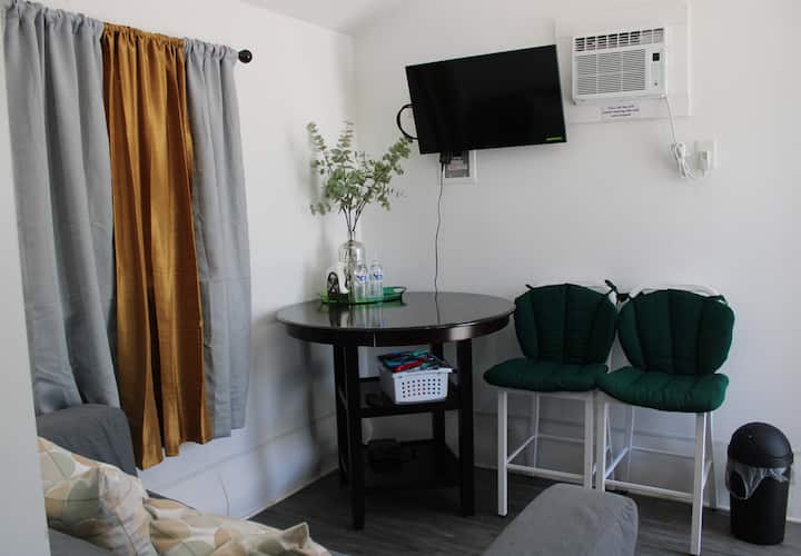 Lounge Studio, Gated - San Jacinto, CA