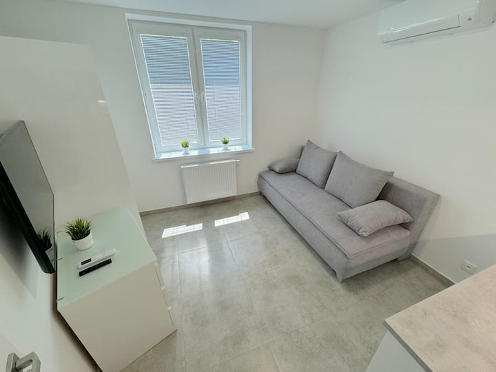 Krásny Byt - Apartmán 1 V Blízkosti Centra - Bratislava