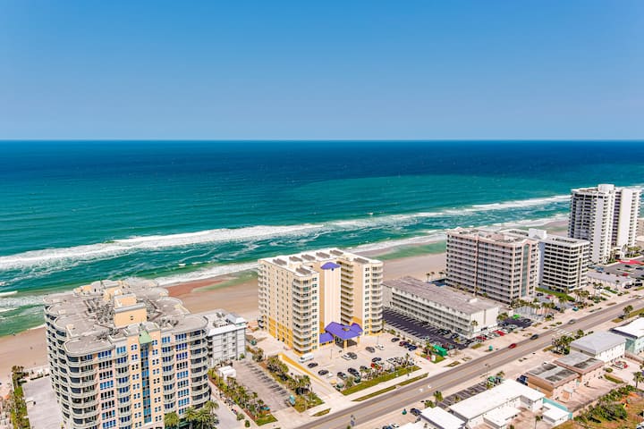 Oceanfront Escape 3/2 Stunning 5th Floor - Daytona Beach Shores, FL