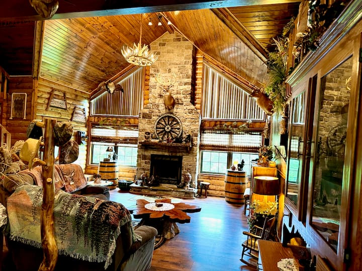 Secluded Rustic Cabin Retreat Near Trine U. - Lake James, Angola