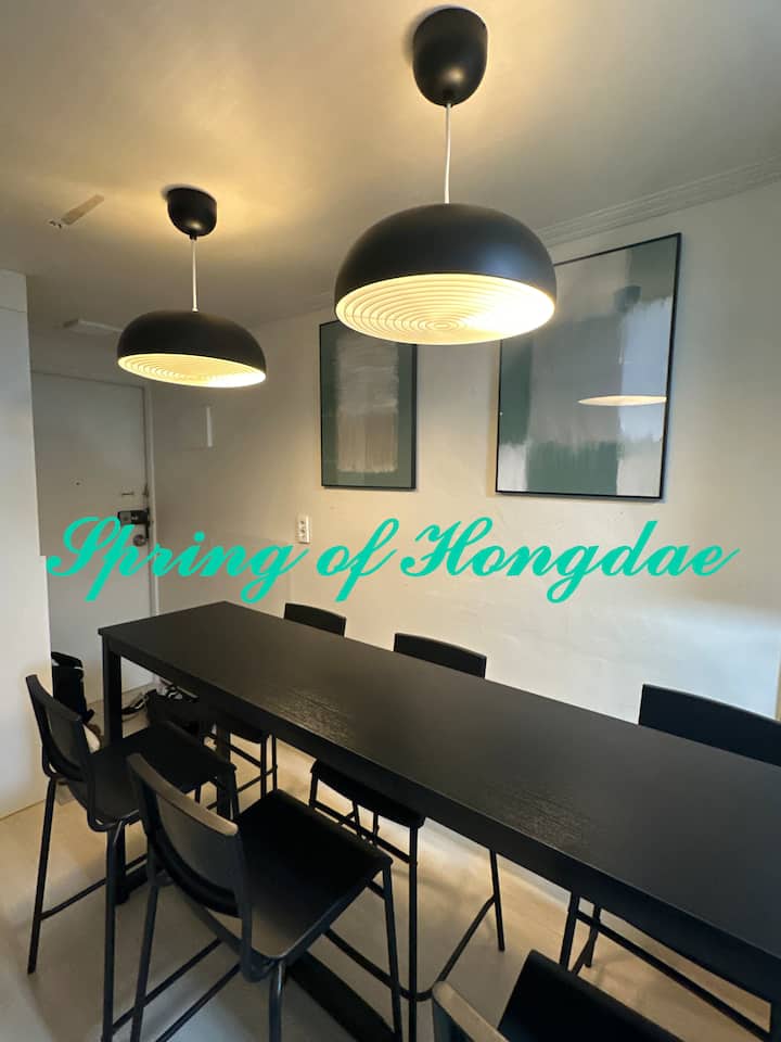 홍대의봄(Spring Of Hongdae) 홍대입구역 도보10분 상수역 도보3분 - Séoul