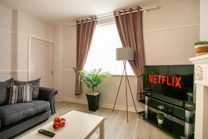 Manvers House: Contractor/ Families/driveway/3bdr - Barnsley