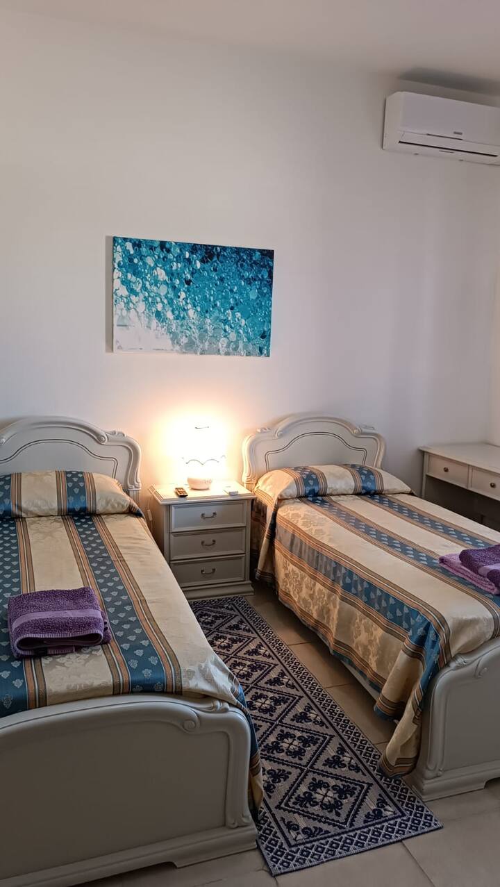 B&b Nira House Sardinia One Bedroom -Twin Beds - Valledoria