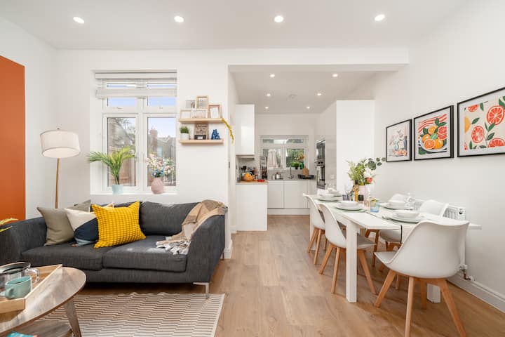 Enfield House 4 Bedroom-north London-free Parking - London
