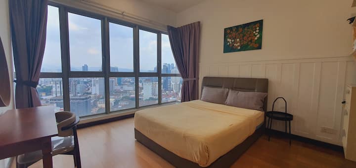[Ec22a] Family Apartment Klcc View At Regalia Kl - Kuala Lumpur