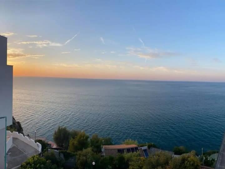 Pippanella 2 Story Seaview Condo - Peschici