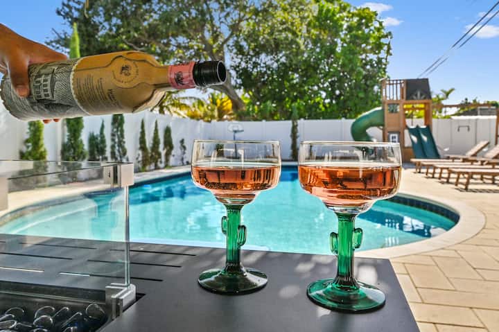 Tropical Toucan Retreat W/ Pool - Deerfield Beach, FL