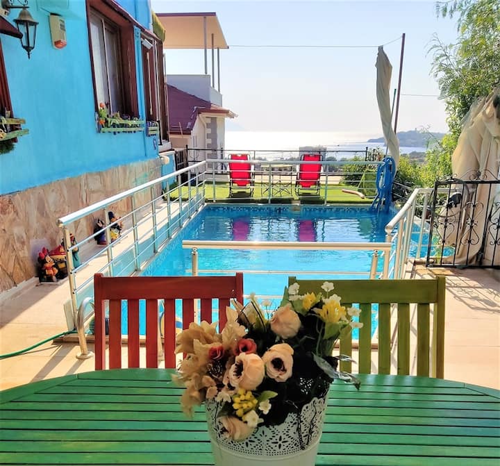 Deniz Manzaralı Korunaklı ÖZel Havuzlu 2+1 Villa - 