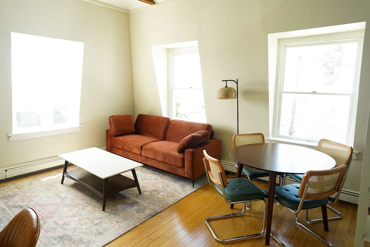 Cozy Apt Overlooking The Harbor - Stonington, ME