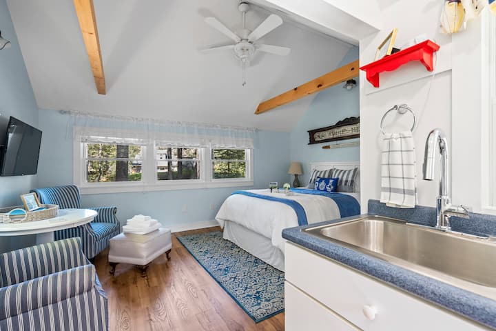 Ticket Office | Traveler’s Quaint Coastal Retreat - Boothbay Harbor, ME