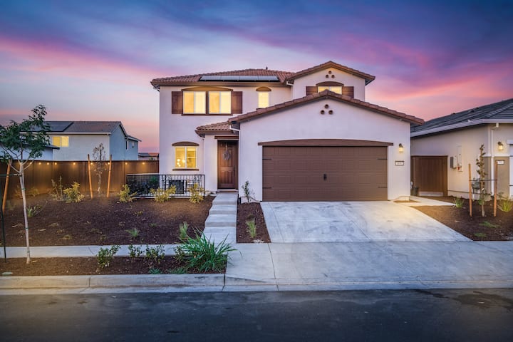 The Gathering Place |Hot Tub|10 Min To Yolo Fair - Woodland, CA