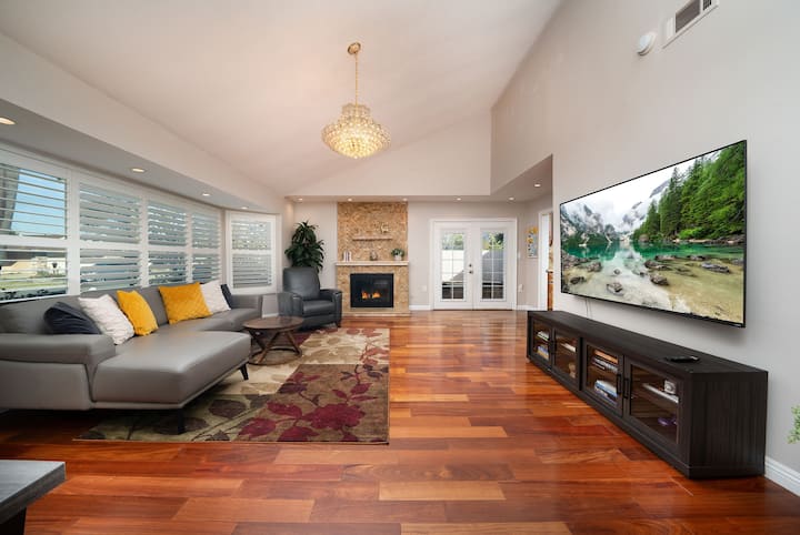Lovely Spacious Home, Sna, Disneyland & Beaches - Santa Ana, CA