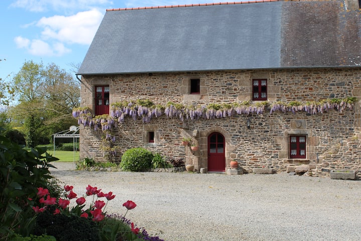 Le Logis D'aliénor - Baie Du Mont St-michel - Dol-de-Bretagne
