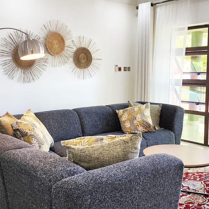 Large Three-bedroom Apartment - Blantyre