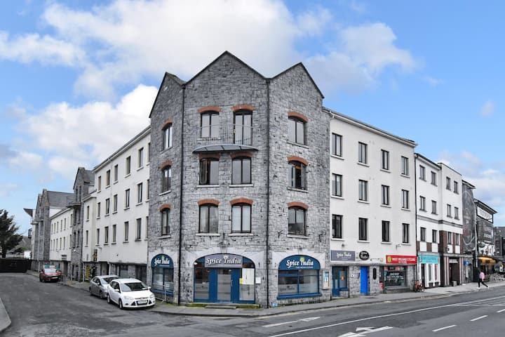 2 Bed City Centre Apartment - Galway