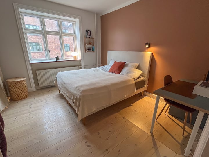 Hyggeligt, By-centralt Ved Vand Og Grønne Område - Copenhague