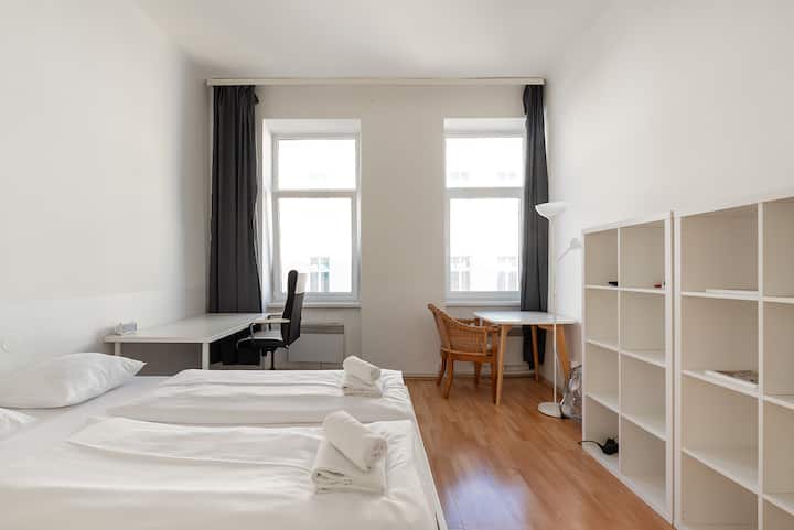 Grün, Zentral Und Ruhig - Studio In Bester Lage - Wien