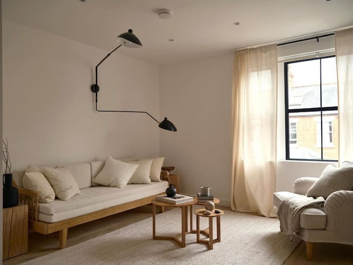 Japandi Duplex | 2br Modern Designer Flat - Oxford