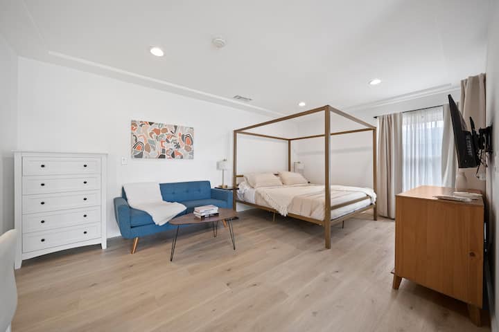 Cozy Studio: Near Sofi Stadium & Lax W/ Parking - Culver City