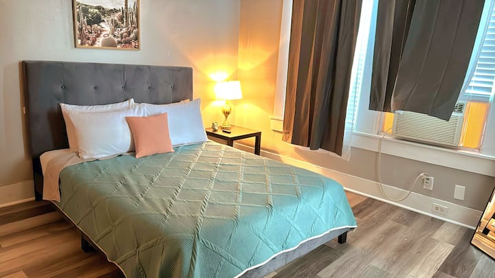 La Mission In Montrose- Apt 1 Free Park - Uptown - Houston