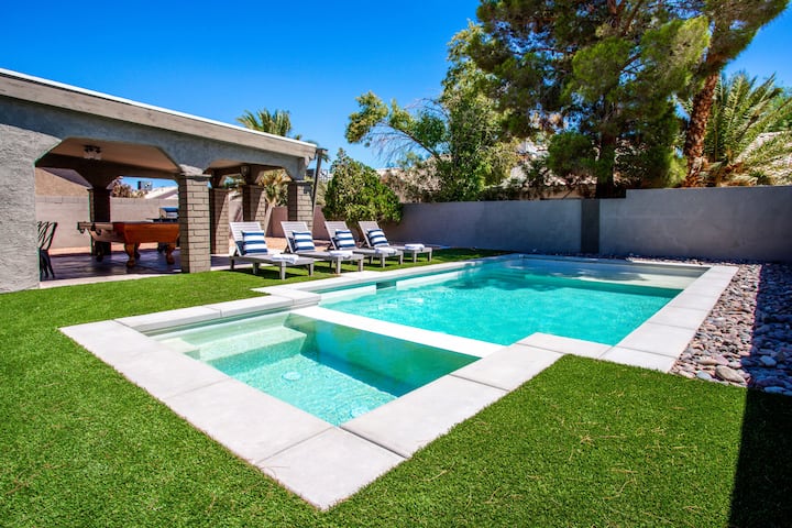 Postmodern 3br Home W/ Stunning New Pool & More! - North Las Vegas, NV