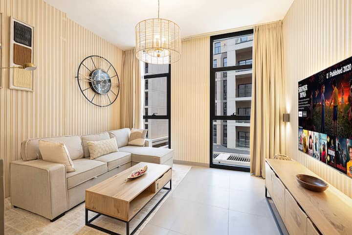 Luxe Haven 1br Apartment By Blue Cloud Holidays - Charjah