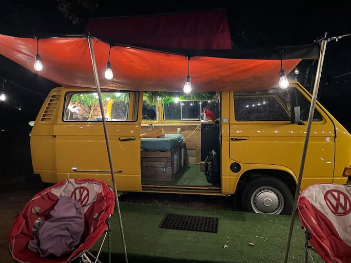 éTape Insolite Et Immersive Dans Combi Vw (*Météo) - Carcassonne
