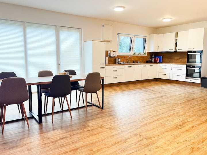 Qonroom - Detmold - Shared Kitchen - Bbq - App8 - Detmold