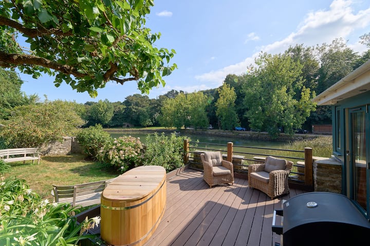 The Boathouse, Waterside, One Bed - Salcombe