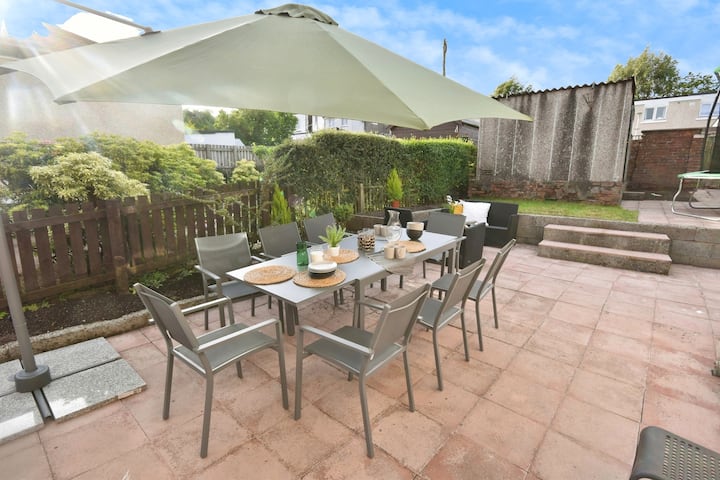 Spacious *4 Bedrooms House  Clydebank.near Glasgow - Glasgow Airport (GLA)