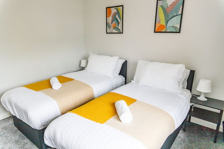 Contractors! Secure Parking - Nxt To Nissan & A19 - Sunderland