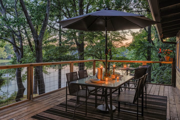 Lakeside Cottage - United States