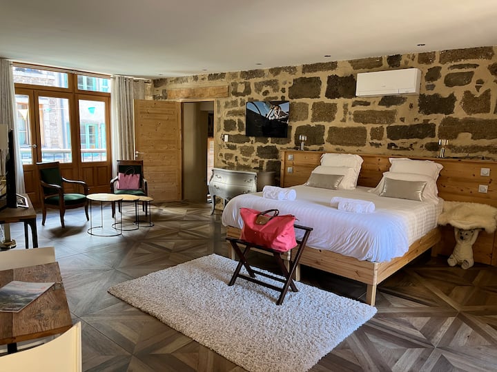 Suite 19 | 50m2 | Centre Historique | Clim - Langeac