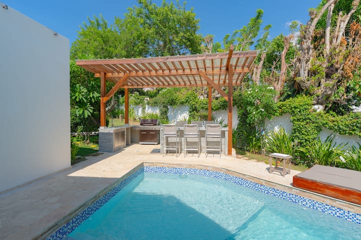 4 Bdrm Villa Beach Community In Sosua - Cabarete