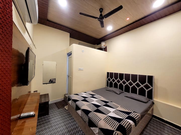 Shree Pallav Guest House - Ujjain