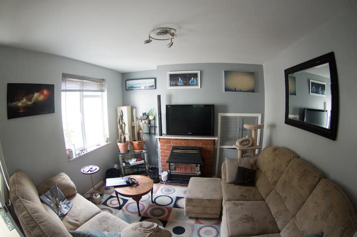 Room 1 Double Bedroom In House In Falmouth - 팰머스