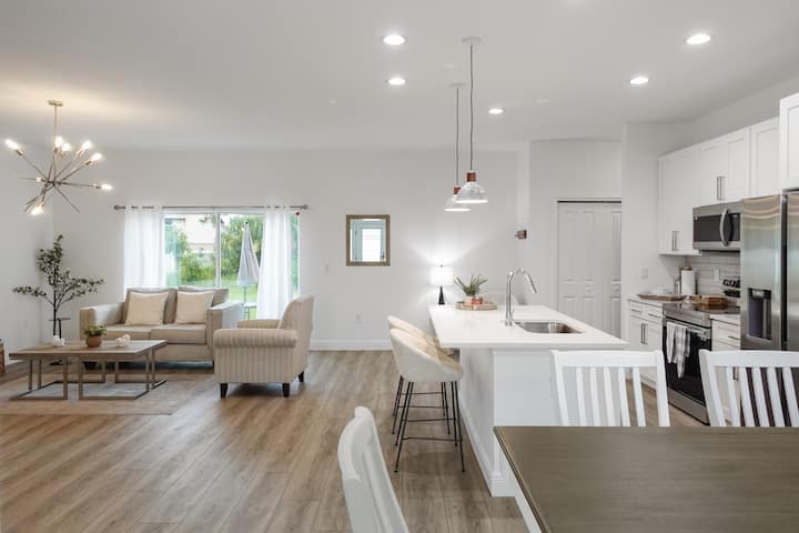 Port Charlotte New | Boho Escape - Port Charlotte, FL